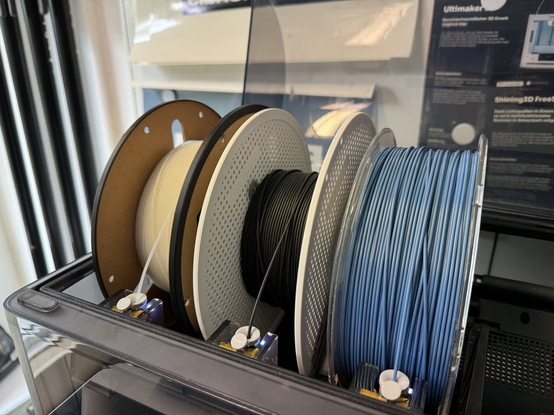 Filament richtig aufbewahren: DIY, Polymaker Box & Tütenlösungen